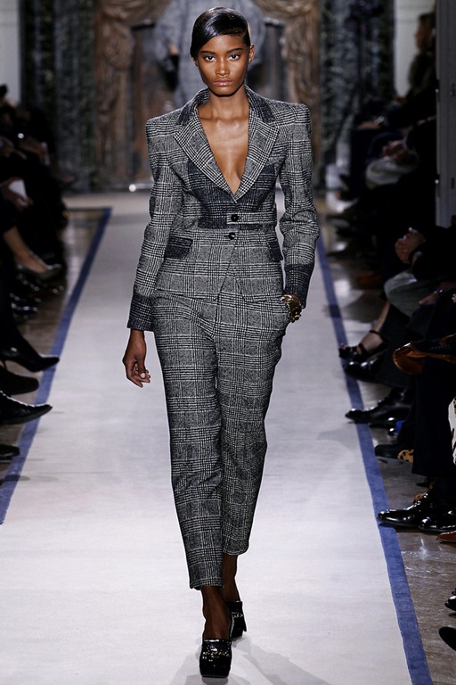 Wearable Trends: Yves Saint Laurent RTW Fall 2011, Paris Fashion Week